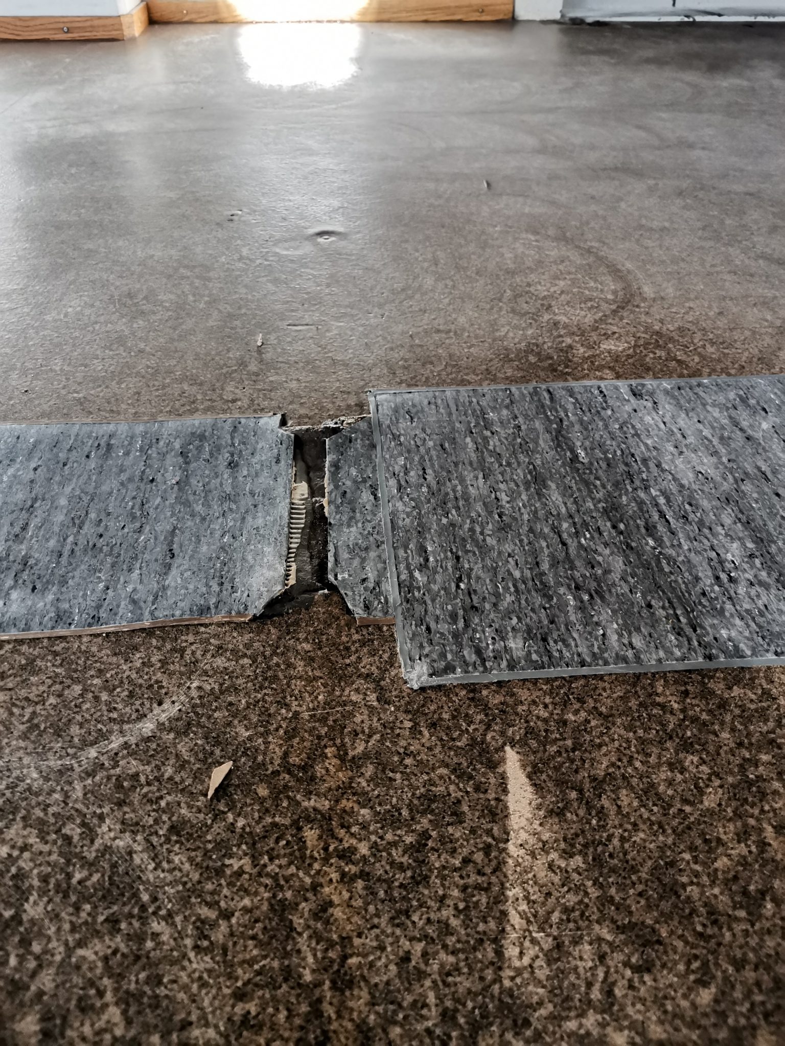 Vanhan muovimaton kunnostus - Tehopro siivouspalvelut yrityksille