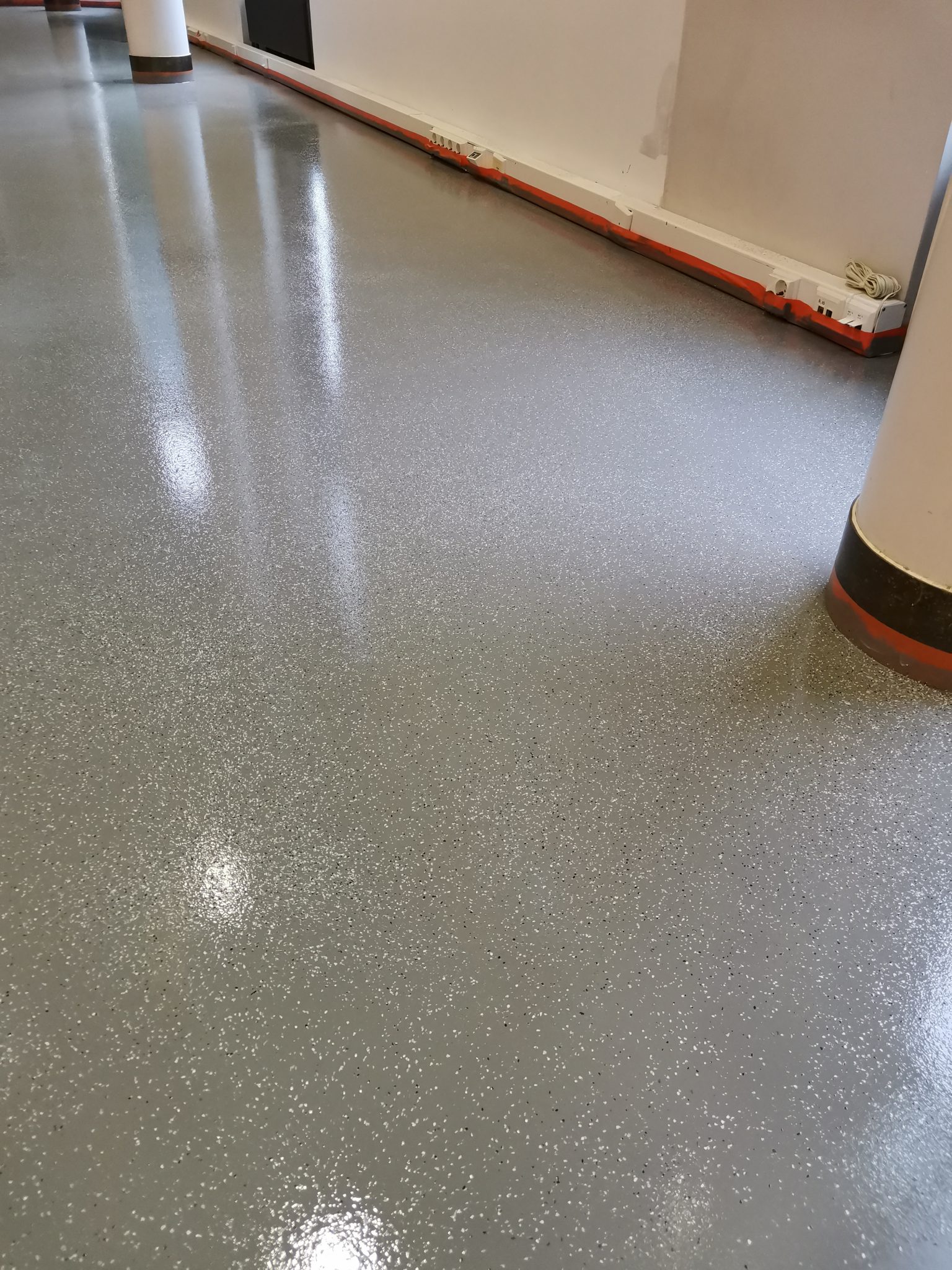 Vanhan muovimaton kunnostus - Tehopro siivouspalvelut yrityksille